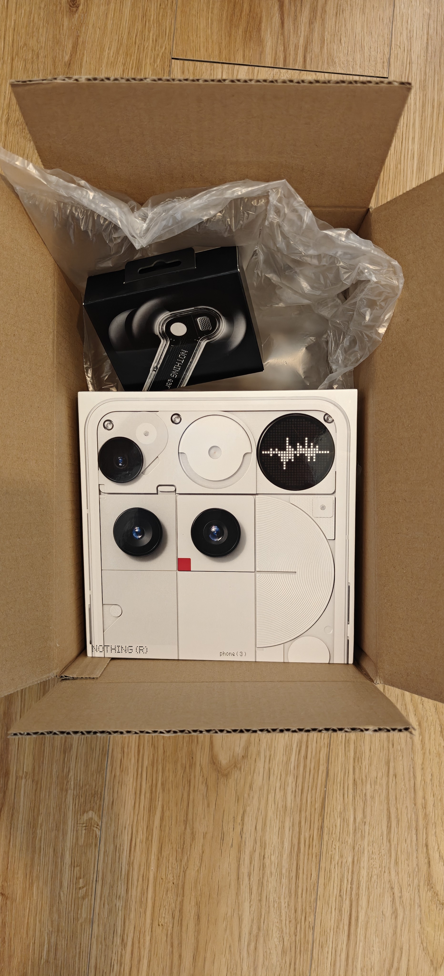 Anyone ordered the Nothing Phone (3) from Nothing's official store? Let ...