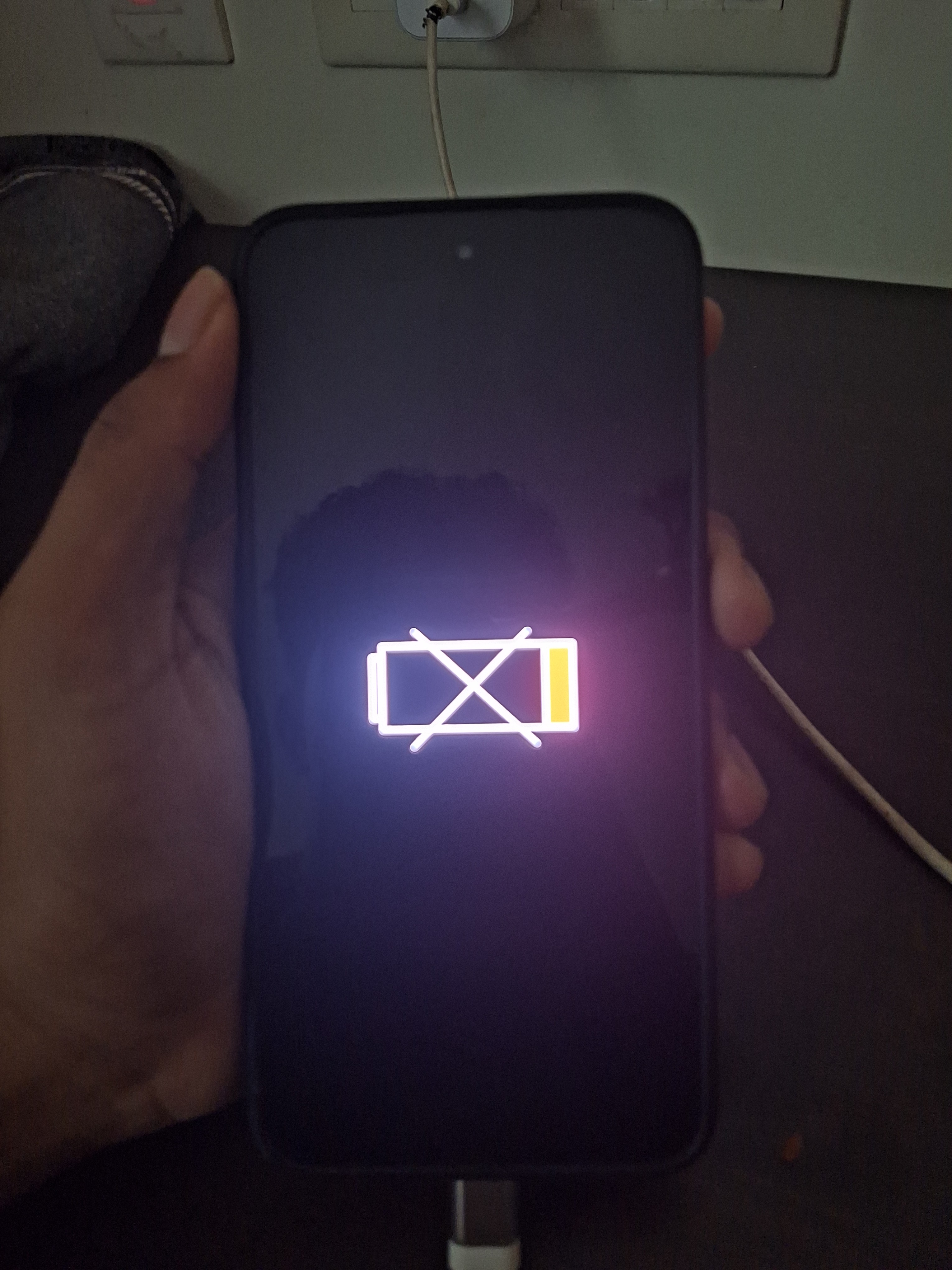 Nothing Phone (2) won't turn on - help